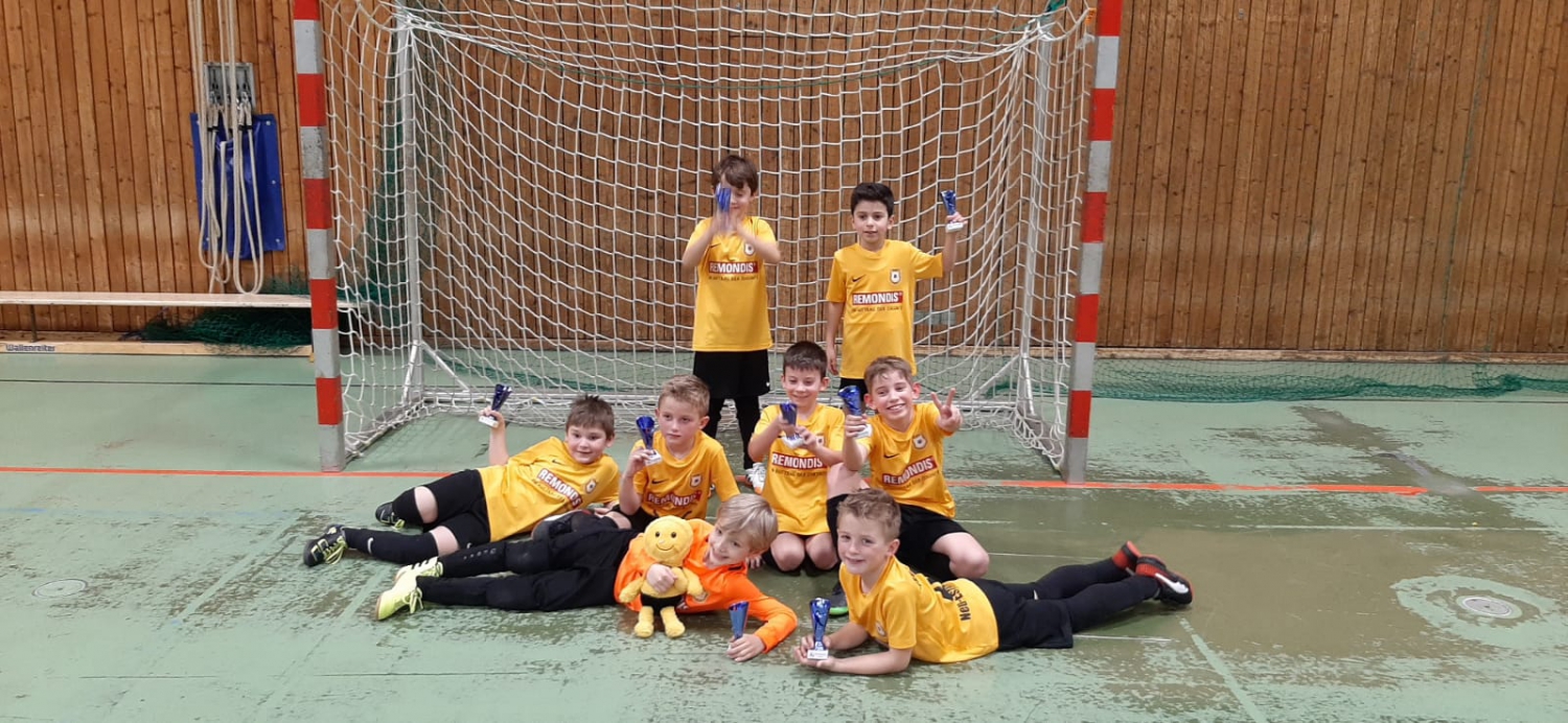 U8 erst im Finale beim Elfmeterschießen gestoppt. 2 Platz beim ...